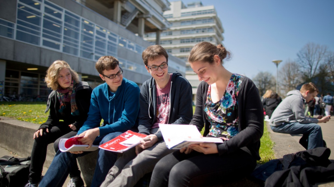 Hochschule Esslingen | Schule & Hochschule in Esslingen am Neckar